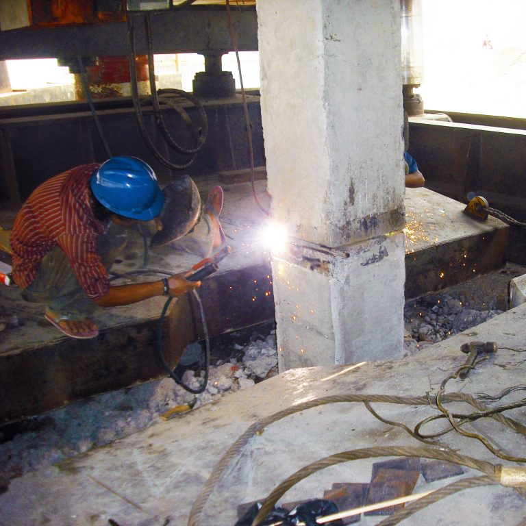 Pemancangan Hydraulic Jack In